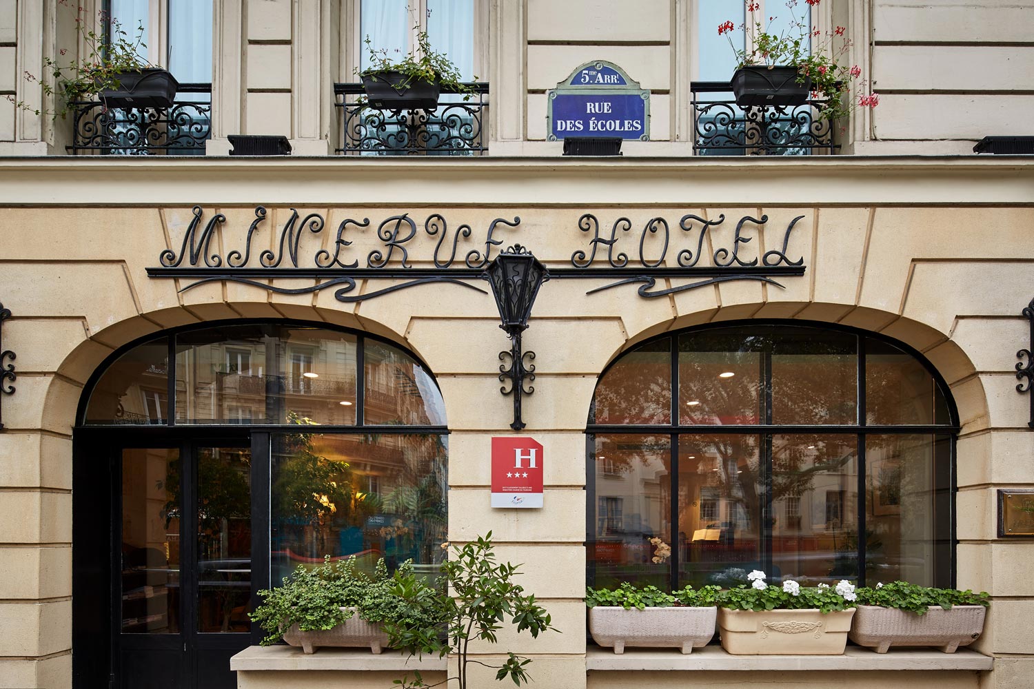 → Photo gallery of the Hotel Minerve Paris, 3 star hotel in the Latin ...